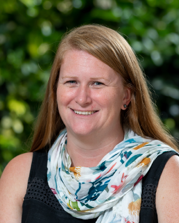 Ms Helen AMOS | IFMA HK International Facility Management Association